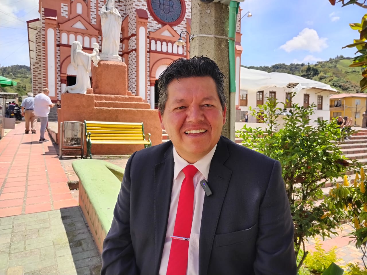 WILLIAM FORERO: EXMIEMBRO DEL FRENTE 9 DE LAS FARC HABLÓ DURO SOBRE LA ...